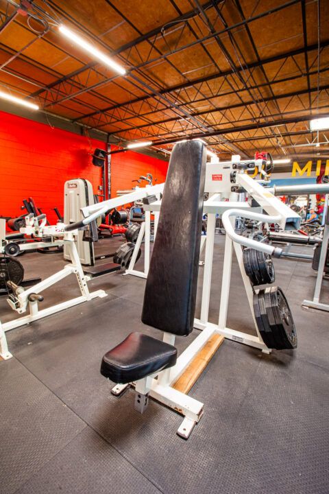 Plate Loaded Shoulder Press - Iron Mine Chicago | Chicago Bodybuilding Gym